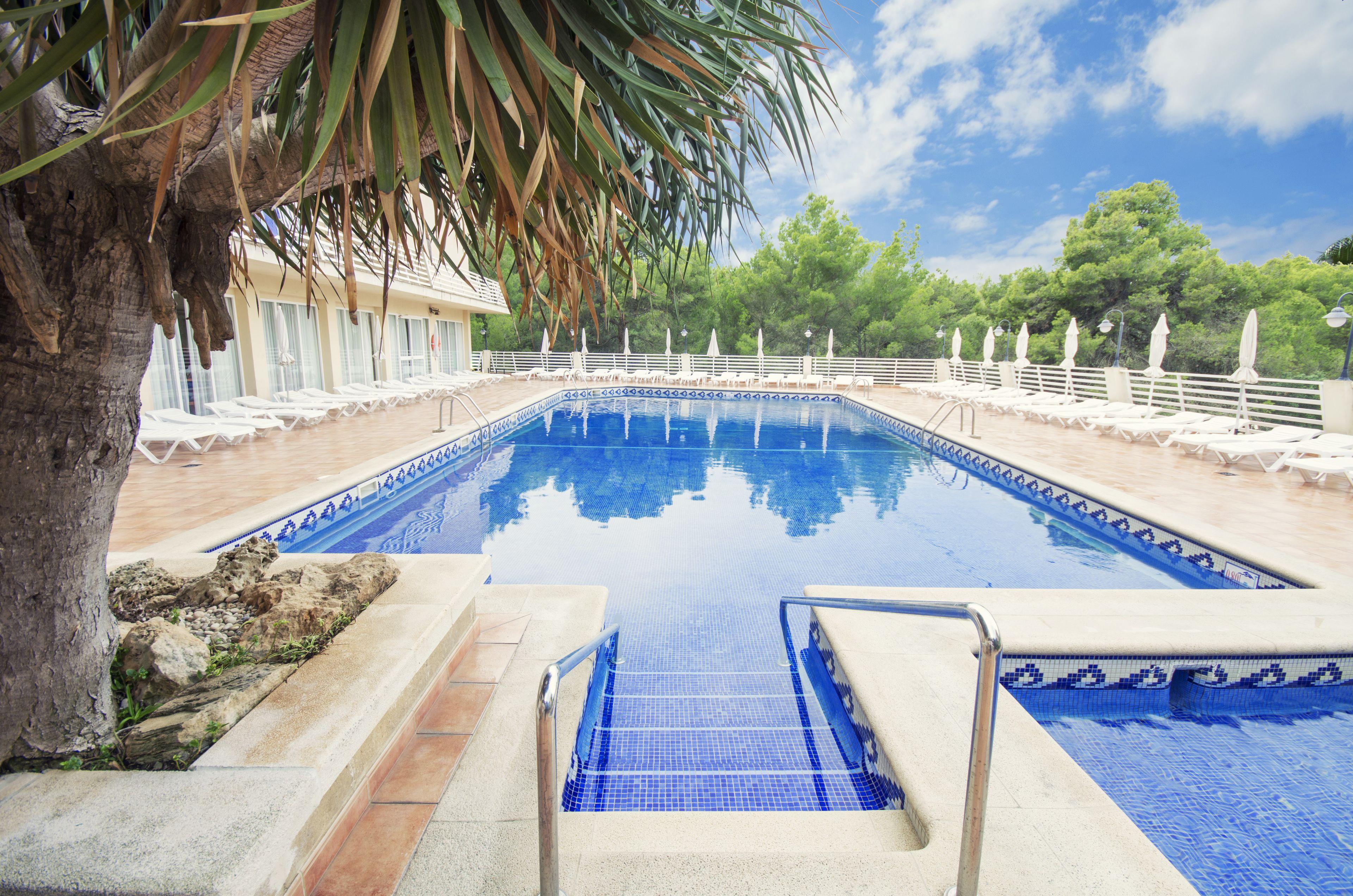 Hotel Azuline Hotel Bahamas Y Bahamas II El Arenal (Mallorca), Spain ...
