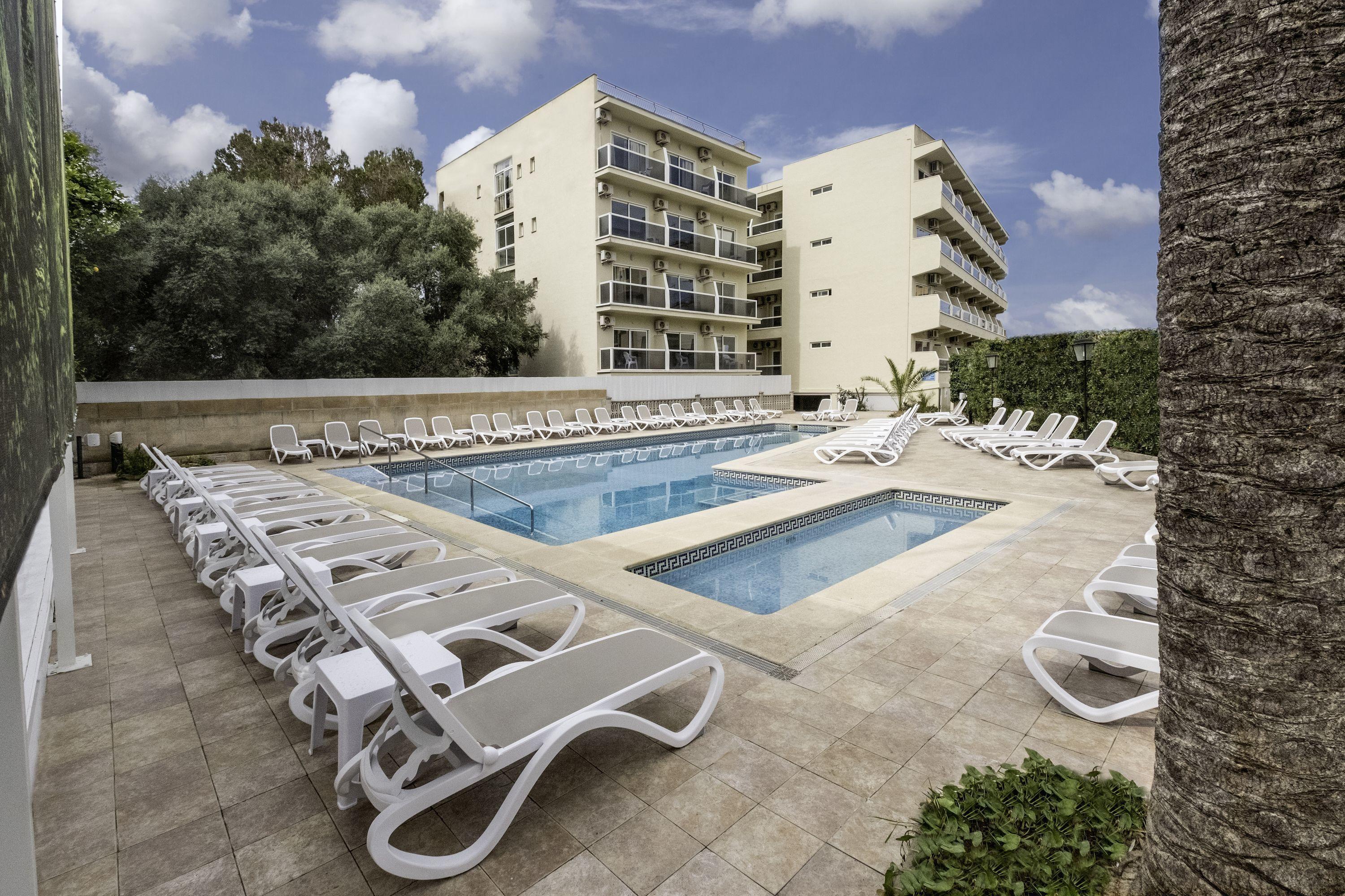 Hotel Azuline Hotel Bahamas Y Bahamas II El Arenal (Mallorca), Spain ...