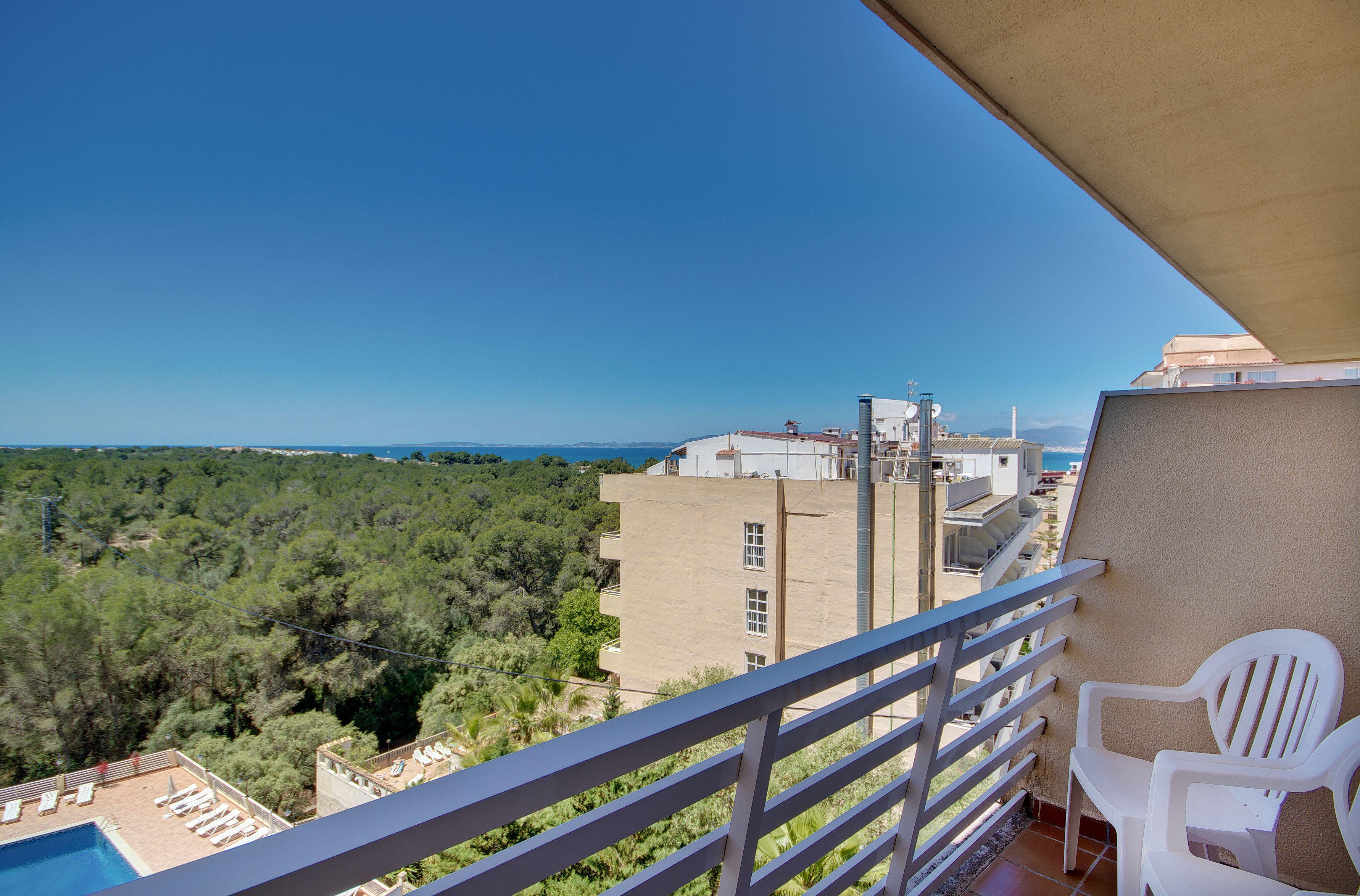 Hotel Azuline Hotel Bahamas Y Bahamas II El Arenal (Mallorca), Spain ...