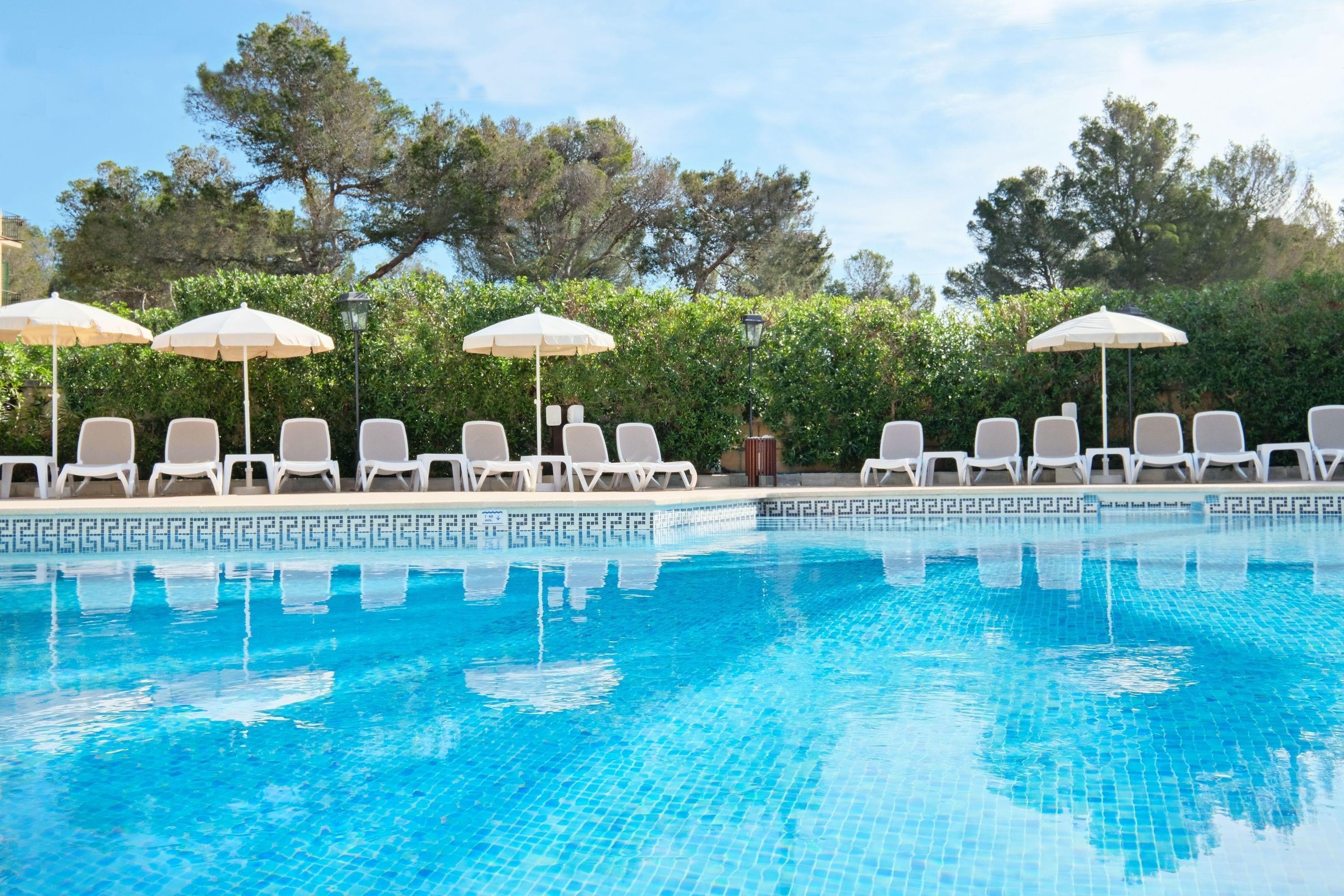 Hotel Azuline Hotel Bahamas Y Bahamas II El Arenal (Mallorca), Spain ...